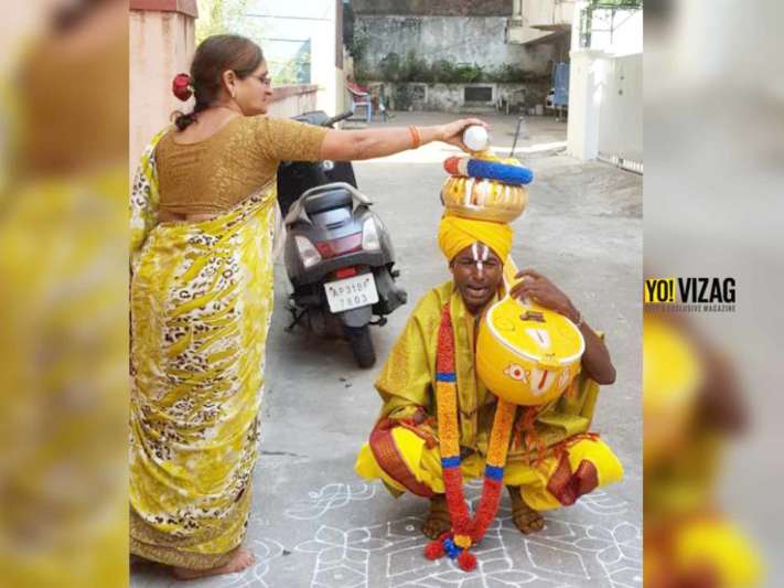 Haridasu: The quintessential feature of a traditional Sankranti