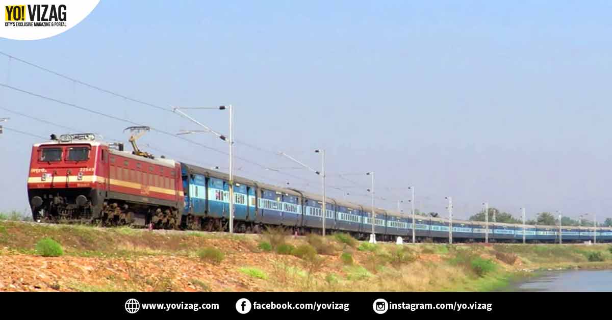 Visakha Express engine gets detached from its bogeys