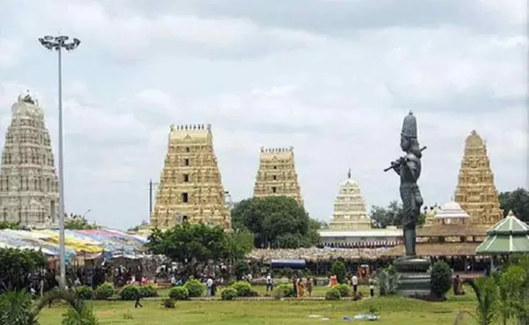 Must-visit places in and around Eluru