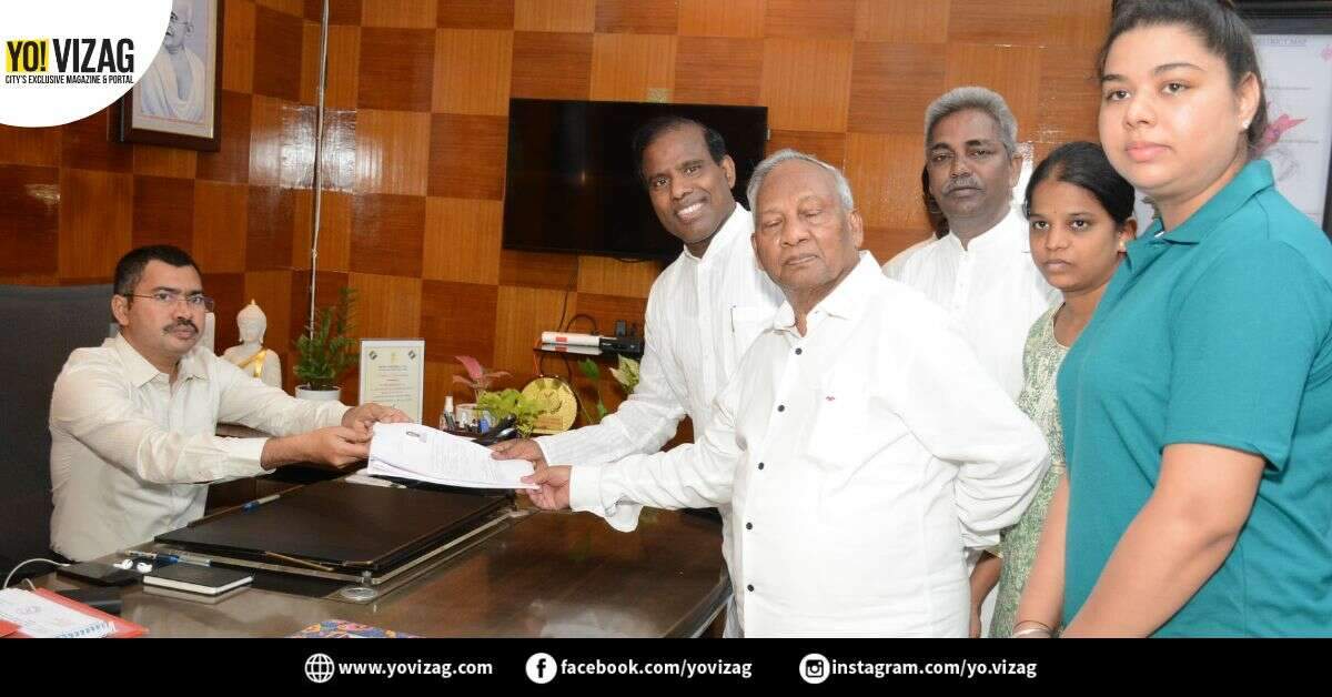 Ganta Srinivasa Rao, Paul file nomination papers on the first day